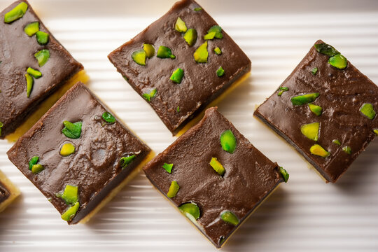 「Pateesa」の写真素材 | 613件の無料イラスト画像 | Adobe Stock