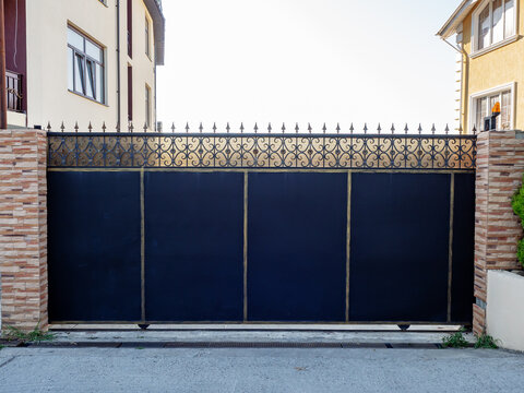 Simple Sliding Gate Design