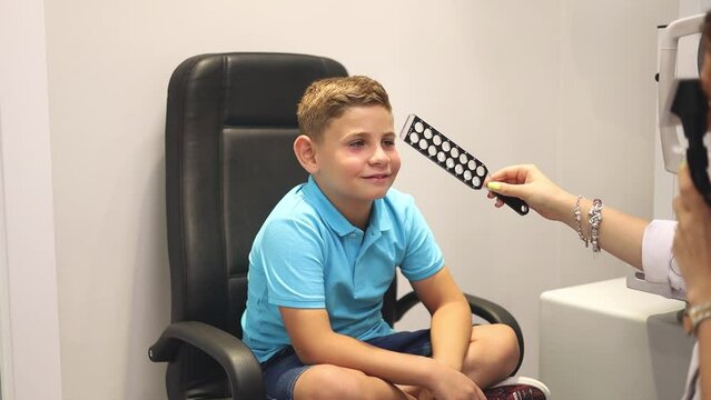 Retinoscope Bilder – Durchsuchen 1,233 Archivfotos, Vektorgrafiken und ...