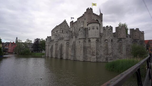 รูปภาพGravensteen – เลือกดูภาพถ่ายสต็อก เวกเตอร์ และวิดีโอ1,510 | Adobe ...