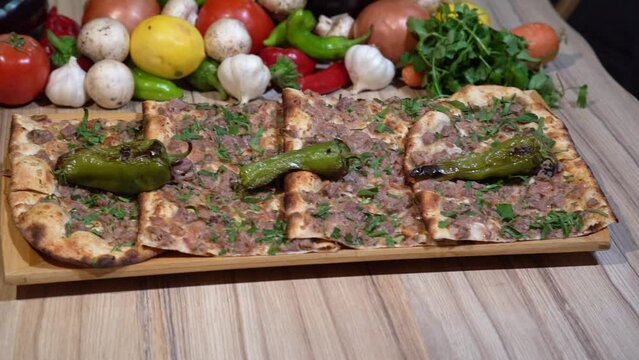 「Kusbasi」の写真素材 | 888件の無料イラスト画像 | Adobe Stock