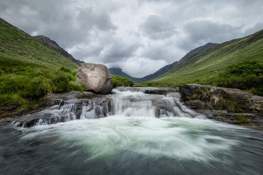 Trogtal Bilder – Durchsuchen 2,729 Archivfotos, Vektorgrafiken und ...