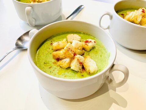 Backerbsensuppe Bilder – Durchsuchen 294 Archivfotos, Vektorgrafiken ...