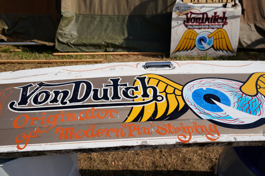 Old School Pinstriping Von Dutch Style