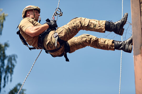 Imágenes de Rapelling: descubre bancos de fotos, ilustraciones ...