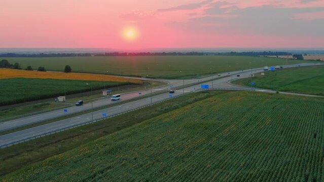 Transitland Bilder – Durchsuchen 21,857 Archivfotos, Vektorgrafiken und ...