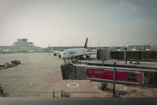 Fraport-Bilder: Stock-Fotos & -Videos. | Adobe Stock