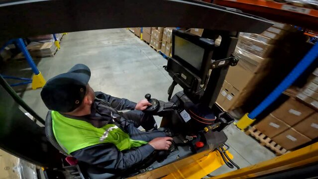 Imágenes de "Forklift Driver": descubre bancos de fotos, ilustraciones ...