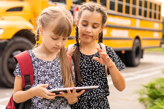 รูปภาพSchool-Bus – เลือกดูภาพถ่ายสต็อก เวกเตอร์ และวิดีโอ1,575 | Adobe ...