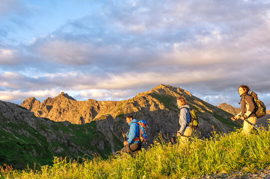 รูปภาพBergwanderer – เลือกดูภาพถ่ายสต็อก เวกเตอร์ และวิดีโอ1,076 ...
