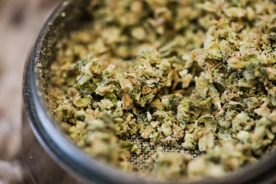 Weed Buds Grinder Images – Browse 5,831 Stock Photos, Vectors, and ...
