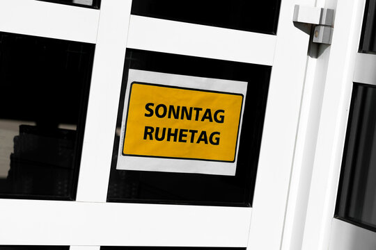 "Day Of Rest" Bilder – Durchsuchen 9,640 Archivfotos, Vektorgrafiken ...