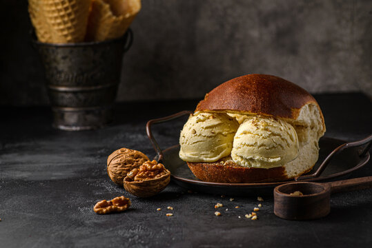 Brioches-Bilder: Stock-Fotos & -Videos. | Adobe Stock