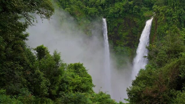 รูปภาพ"Tad Fane Waterfall" – เลือกดูภาพถ่ายสต็อก เวกเตอร์ และวิดีโอ17 ...