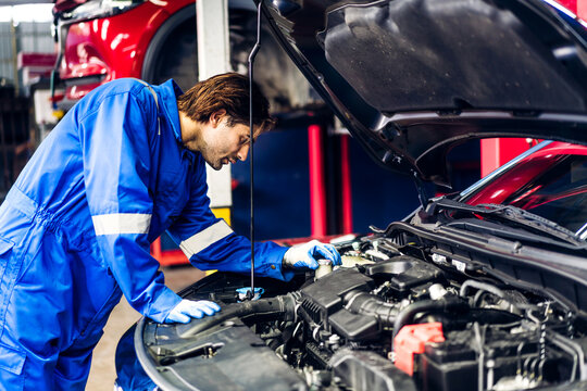 Auto Service Team Images – Browse 30,350 Stock Photos, Vectors, and ...