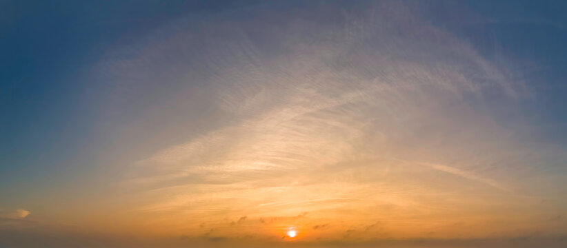 "Sky Backgrounds" bilder – Bläddra bland 361 stockfoton, vektorer och ...