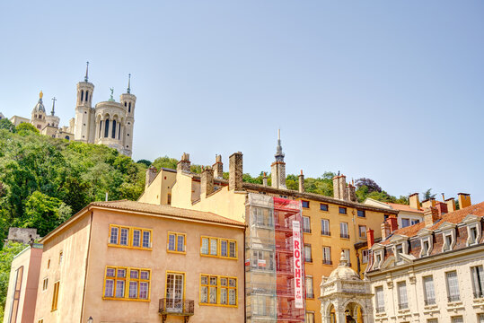 Imágenes de "Lyon Skyline": descubre bancos de fotos, ilustraciones ...