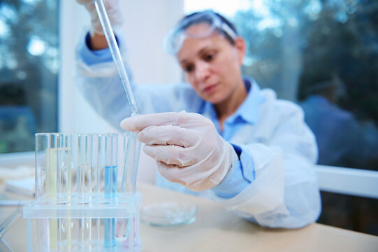 Titration Images – Browse 2,443 Stock Photos, Vectors, and Video ...