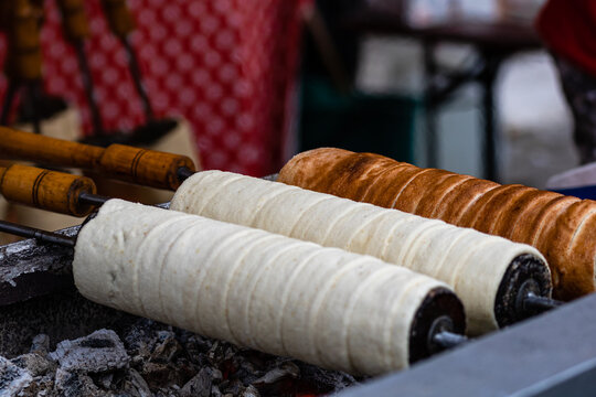 "Kurtos Kalacs" Images – Browse 264 Stock Photos, Vectors, and Video ...