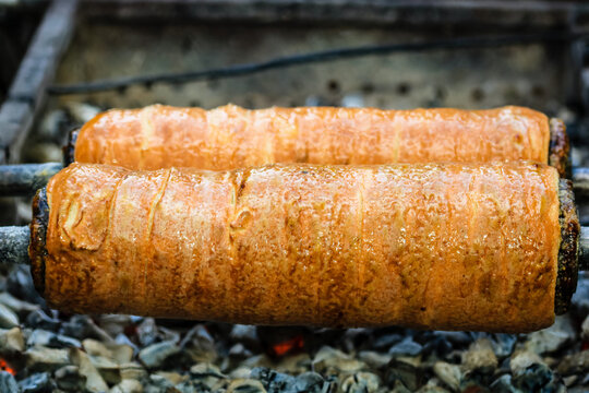 "Kurtos Kalacs" Images – Browse 264 Stock Photos, Vectors, and Video ...