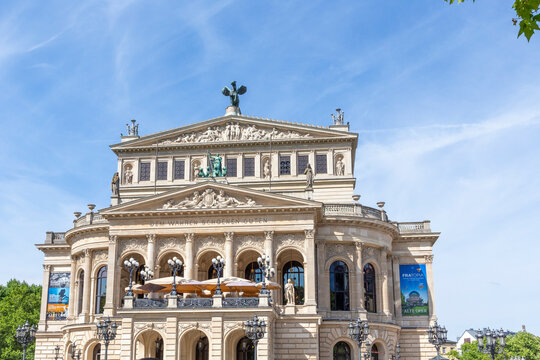 "Alte Oper" Bilder – Durchsuchen 469 Archivfotos, Vektorgrafiken und ...
