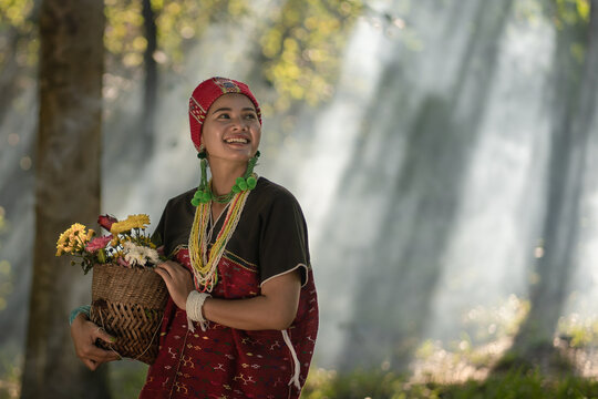 รูปภาพKayin – เลือกดูภาพถ่ายสต็อก เวกเตอร์ และวิดีโอ666 | Adobe Stock