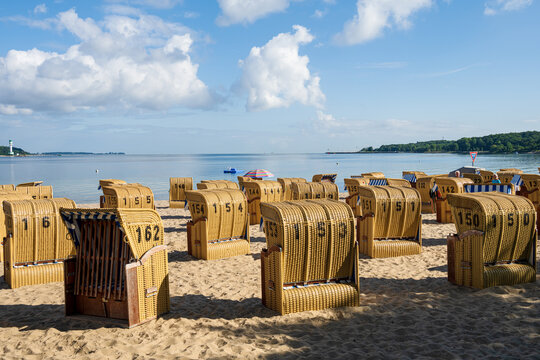 รูปภาพHeikendorf – เลือกดูภาพถ่ายสต็อก เวกเตอร์ และวิดีโอ201 | Adobe Stock