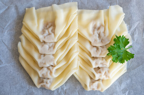 Huntun bilder – Bläddra bland 15,574 stockfoton, vektorer och videor ...