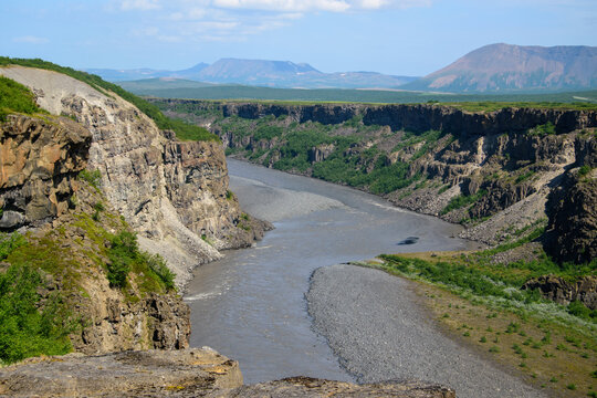 「Abhang」の画像 - 5,660 件の Stock 写真、ベクターおよびビデオ | Adobe Stock