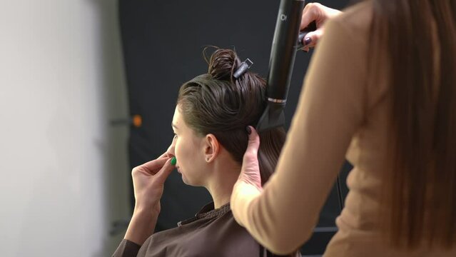 Beauty Expert Images – Browse 22,015 Stock Photos, Vectors, and Video ...