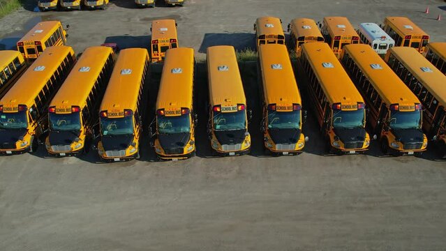 School-Bus-Bilder: Stock-Fotos & -Videos. | Adobe Stock