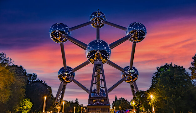 Atomium Bilder – Durchsuchen 1,241 Archivfotos, Vektorgrafiken und ...