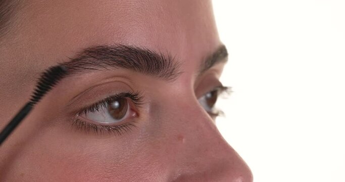 "Eyebrow Shaping" Images – Browse 1,135 Stock Photos, Vectors, and ...