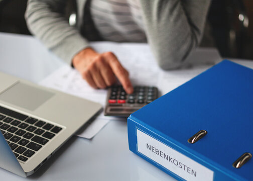 "Hohe Kosten" Bilder – Durchsuchen 39 Archivfotos, Vektorgrafiken und ...