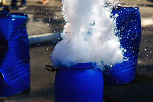 "Liquid Nitrogen" Images – Browse 1,802 Stock Photos, Vectors, and ...