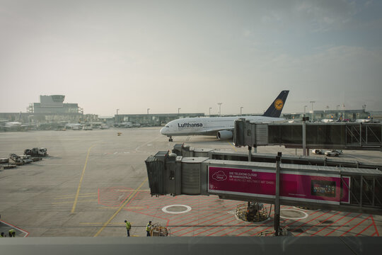 Fraport Bilder – Durchsuchen 521 Archivfotos, Vektorgrafiken und Videos ...
