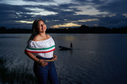 "Traje Tipico" Bilder – Durchsuchen 358 Archivfotos, Vektorgrafiken und ...