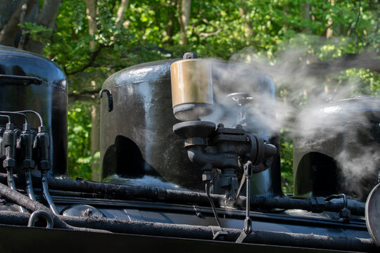 Steam Locomotives Spring Images – Browse 1,637 Stock Photos, Vectors ...