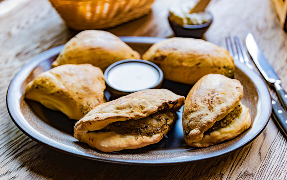 「Pyrogy」の画像 - 25,077 件の Stock 写真、ベクターおよびビデオ | Adobe Stock