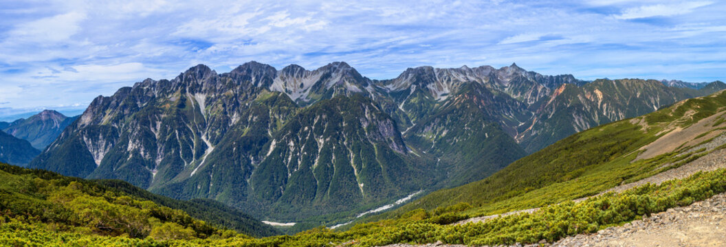 「日本アルプス山脈」の写真素材 | 11,477件の無料イラスト画像 | Adobe Stock