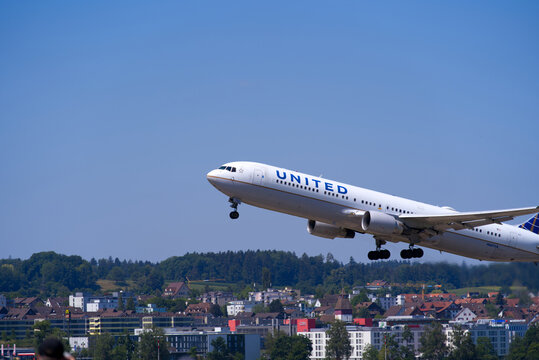 767-300 Images – Browse 419 Stock Photos, Vectors, and Video | Adobe Stock