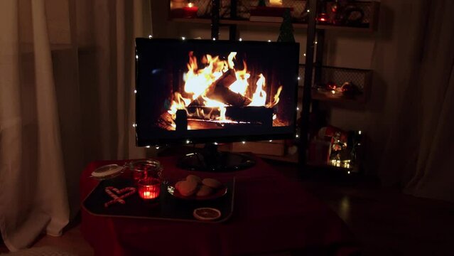 Tv Christmas Images – Browse 24,766 Stock Photos, Vectors, and Video ...
