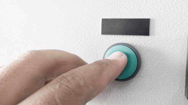 รูปภาพEmergency-Stop – เลือกดูภาพถ่ายสต็อก เวกเตอร์ และวิดีโอ220 ...