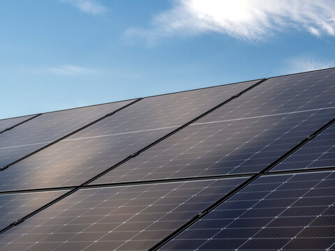 Solceller bilder – Bläddra bland 41,287 stockfoton, vektorer och videor ...