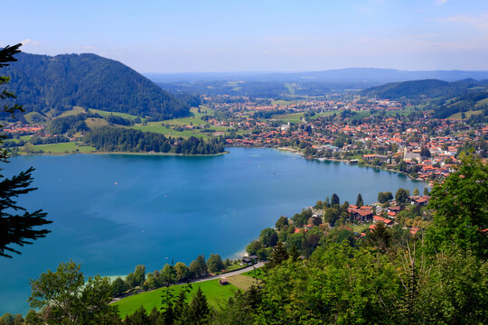 Surround Images – Browse 1,154,870 Stock Photos, Vectors, and Video ...