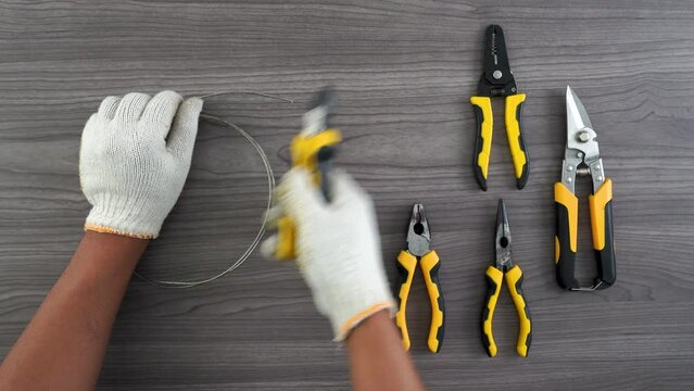 Schaffnerzange Bilder – Durchsuchen 358 Archivfotos, Vektorgrafiken und ...