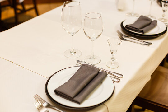 "Table Appointment"-Bilder: Stock-Fotos & -Videos. | Adobe Stock