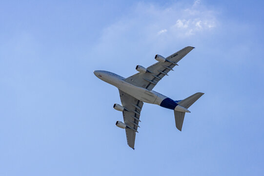 รูปภาพFour-Engine – เลือกดูภาพถ่ายสต็อก เวกเตอร์ และวิดีโอ582 | Adobe Stock