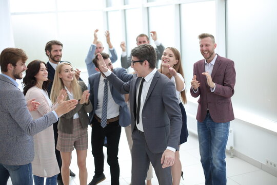 Imágenes de Acicalado: descubre bancos de fotos, ilustraciones ...