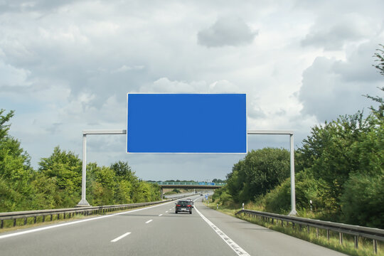 Autobahnschilder Bilder – Durchsuchen 6,090 Archivfotos, Vektorgrafiken ...